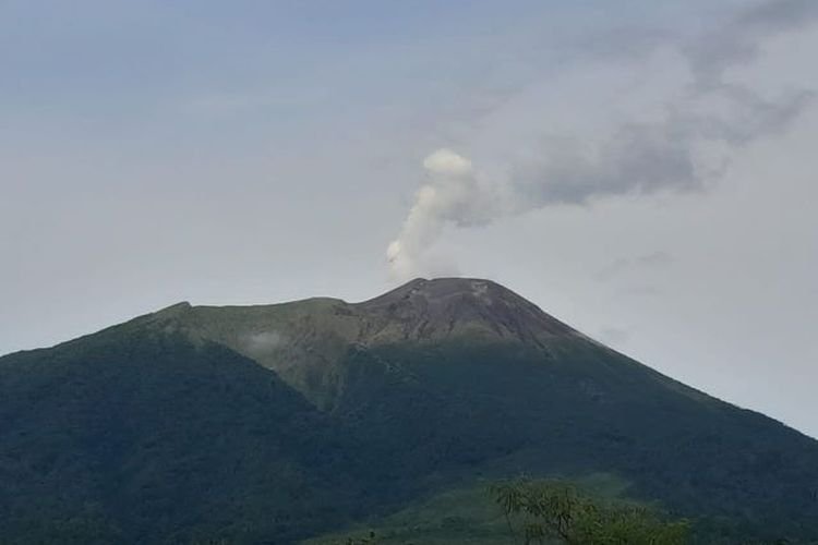 Aktivitas Kegempaan Gunung Gamalama Meningkat, BMKG Imbau Warga Waspada ... Aktivitas Kegempaan Gunung Gamalama Meningkat, BMKG Imbau Warga Waspada ...